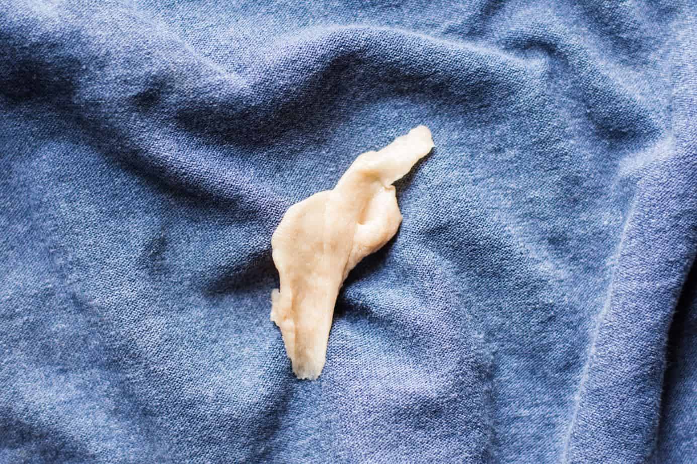 5 of the Easiest Methods to Get Gum Out of Clothes | MaidForYou